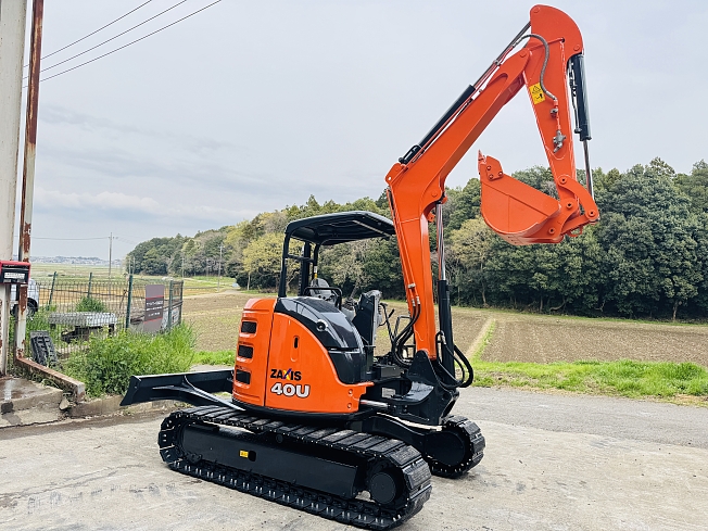 HITACHI ZX40U-5B (Mini excavators) at Chiba, Japan | Buy HITACHI ZX40U-5B (Mini excavators) at Chiba, Japan | Buy