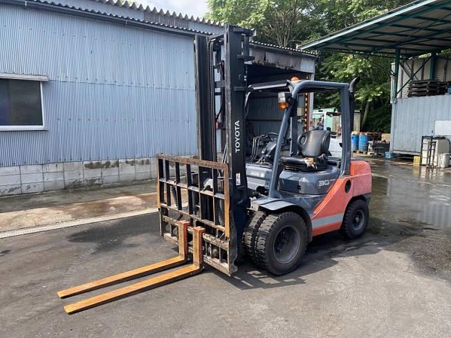 TOYOTA 52-8FD30 (Forklifts) at Hyogo, Japan | Buy used Japanese ...
