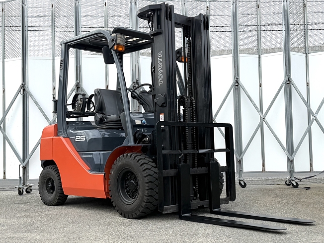 TOYOTA 02-8FG25 (Forklifts) at Saitama, Japan | Buy used Japanese ...