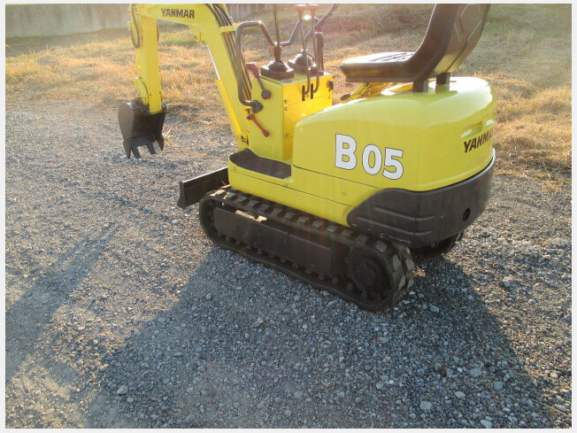 YANMAR B05 (Mini excavators) at Saitama, Japan | Buy used Japanese ...